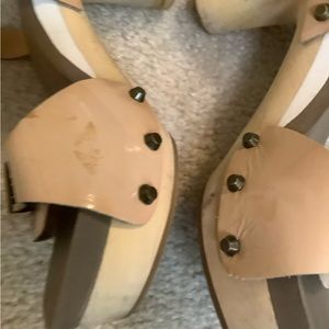 Flogg | Shoes | Flogg Swedish Nude Patent Comfort Clog Heels Size 65 ...